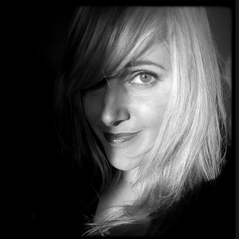Biographie - Caroline CARTON - Autrice